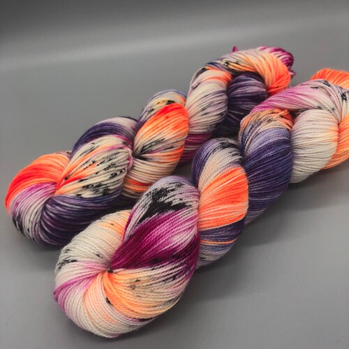 Hand Dyed Yarn Superwash Merino Wool Fluorescent Speckled - Etsy