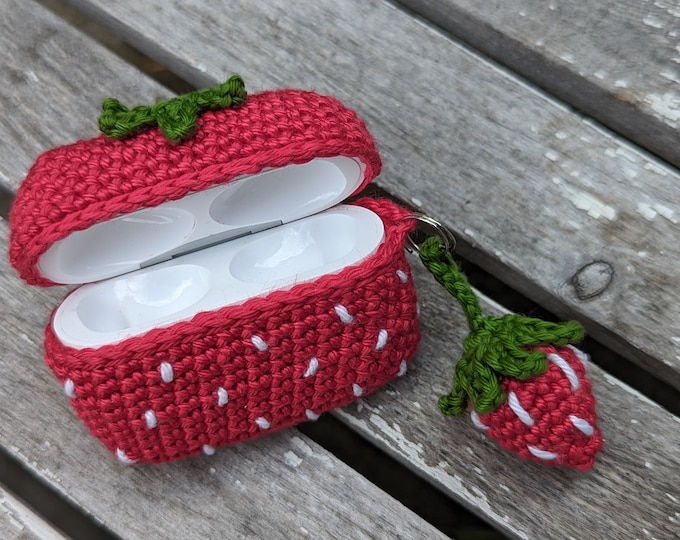 AirPod Pro Case Crochet Pattern Strawberry With Strawberry Keychain ...