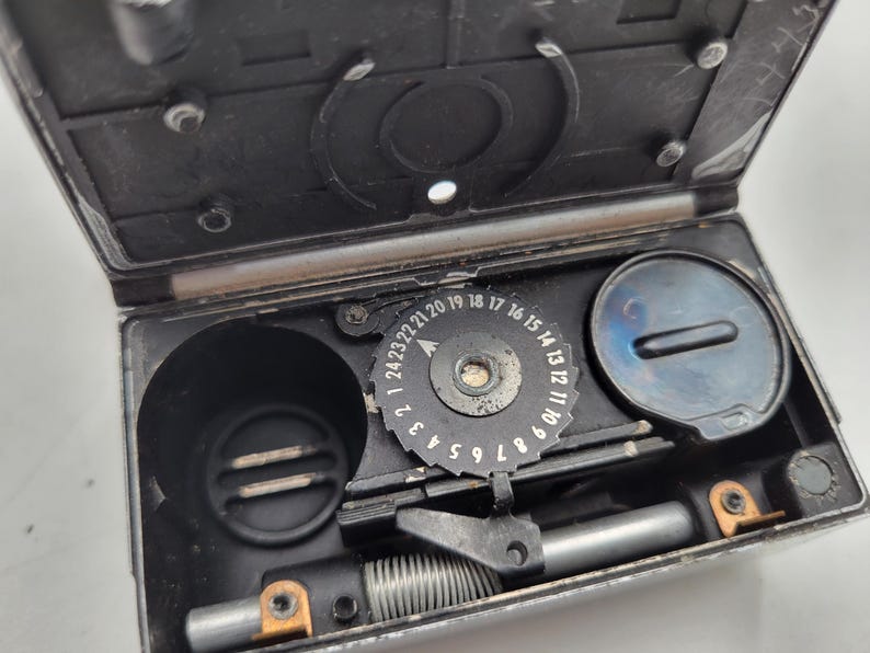 Vintage Micro 16 Spy Camera – 1940s-1950s Subminiature Camera With ...