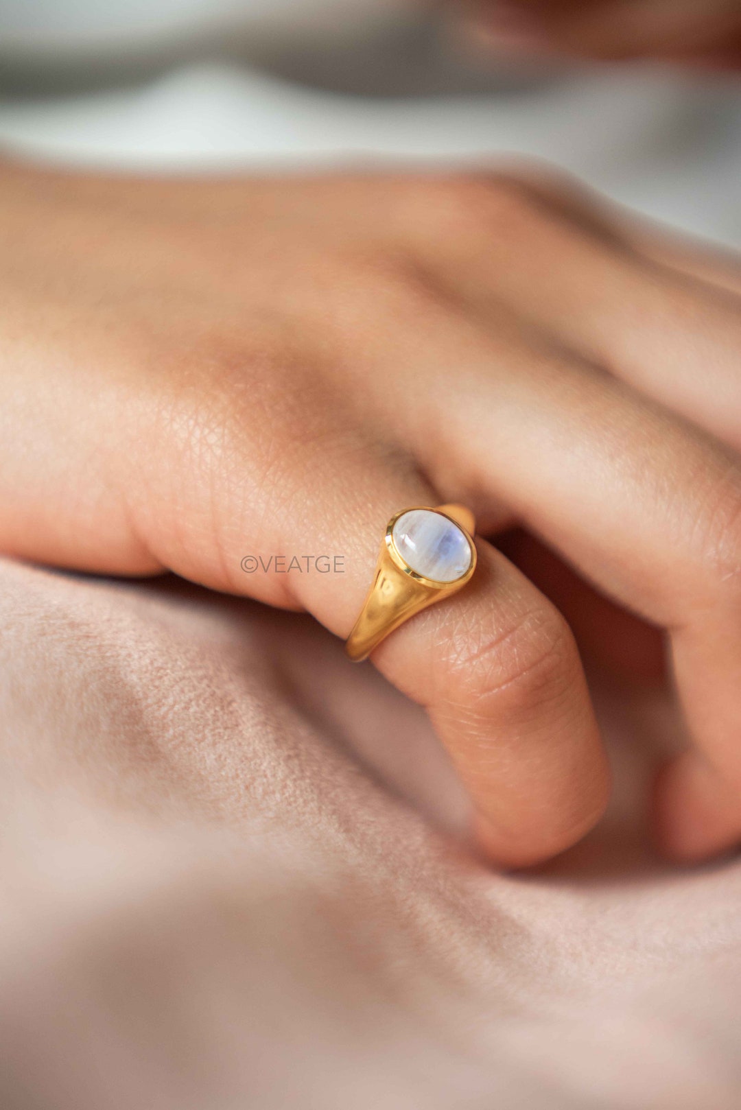 Moonstone Signet Ring in Gold Vermeil Rainbow Moonstone Ring - Etsy