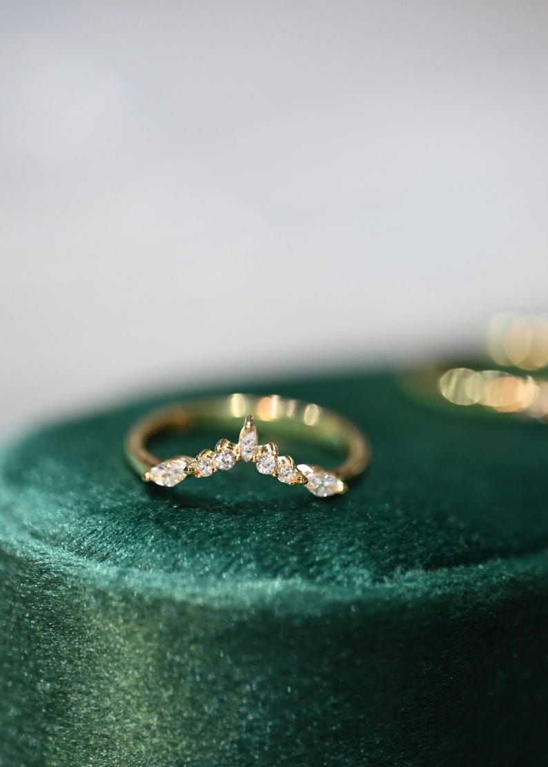 Tiara Diamond Stacking Ring, Delicate and Dainty Chevron Peak Ring Gold ...