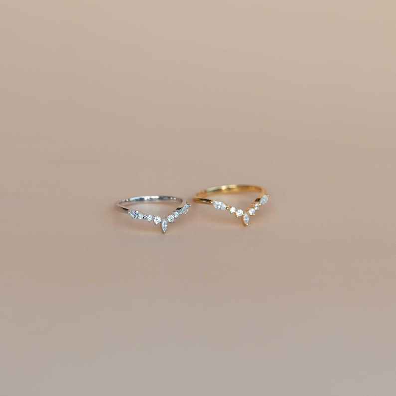 Tiara Diamond Stacking Ring, Delicate and Dainty Chevron Peak Ring Gold ...