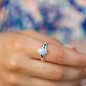 Moonstone Signet Ring in Gold Vermeil, Rainbow Moonstone Ring ...