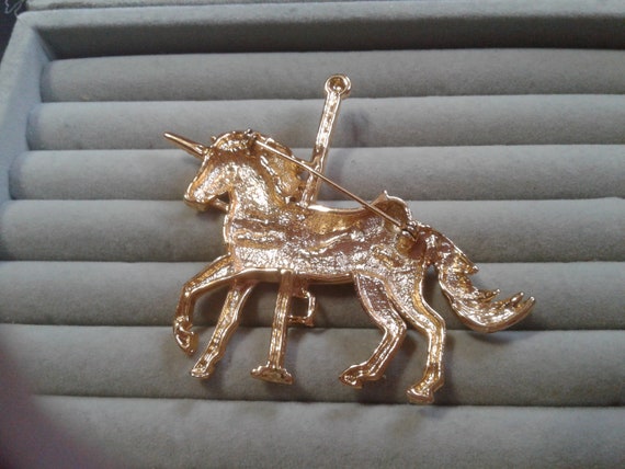 Unicorn Carousel Horse Brooch in Matte and Bright Gol… - Gem
