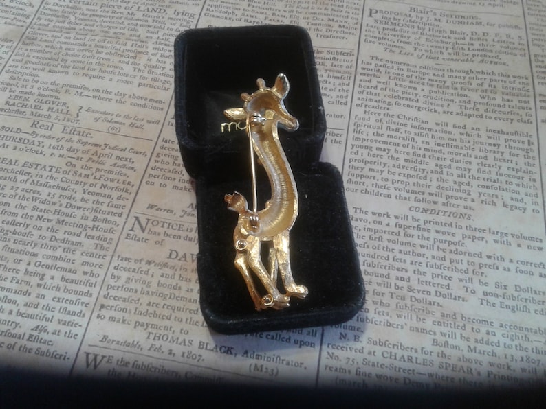 Cute Foreshortened Big-eyed Giraffe Pin in Goldtone and Cream | Etsy