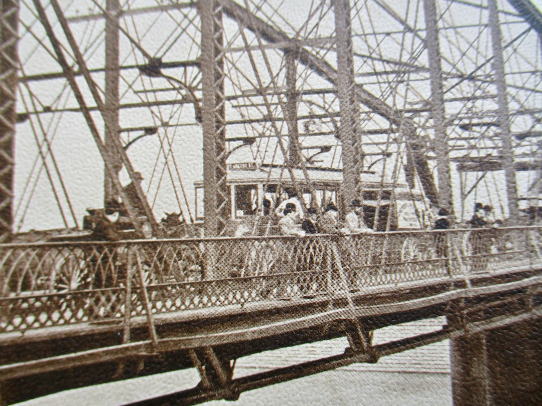 Portland, Oregon. Morrison St. Bridge Across the Willamette River ...