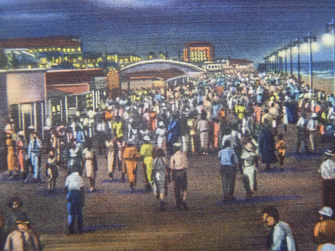 Night-time on the Ocean Promenade, Daytona Beach, FLA. 1940s Vintage ...