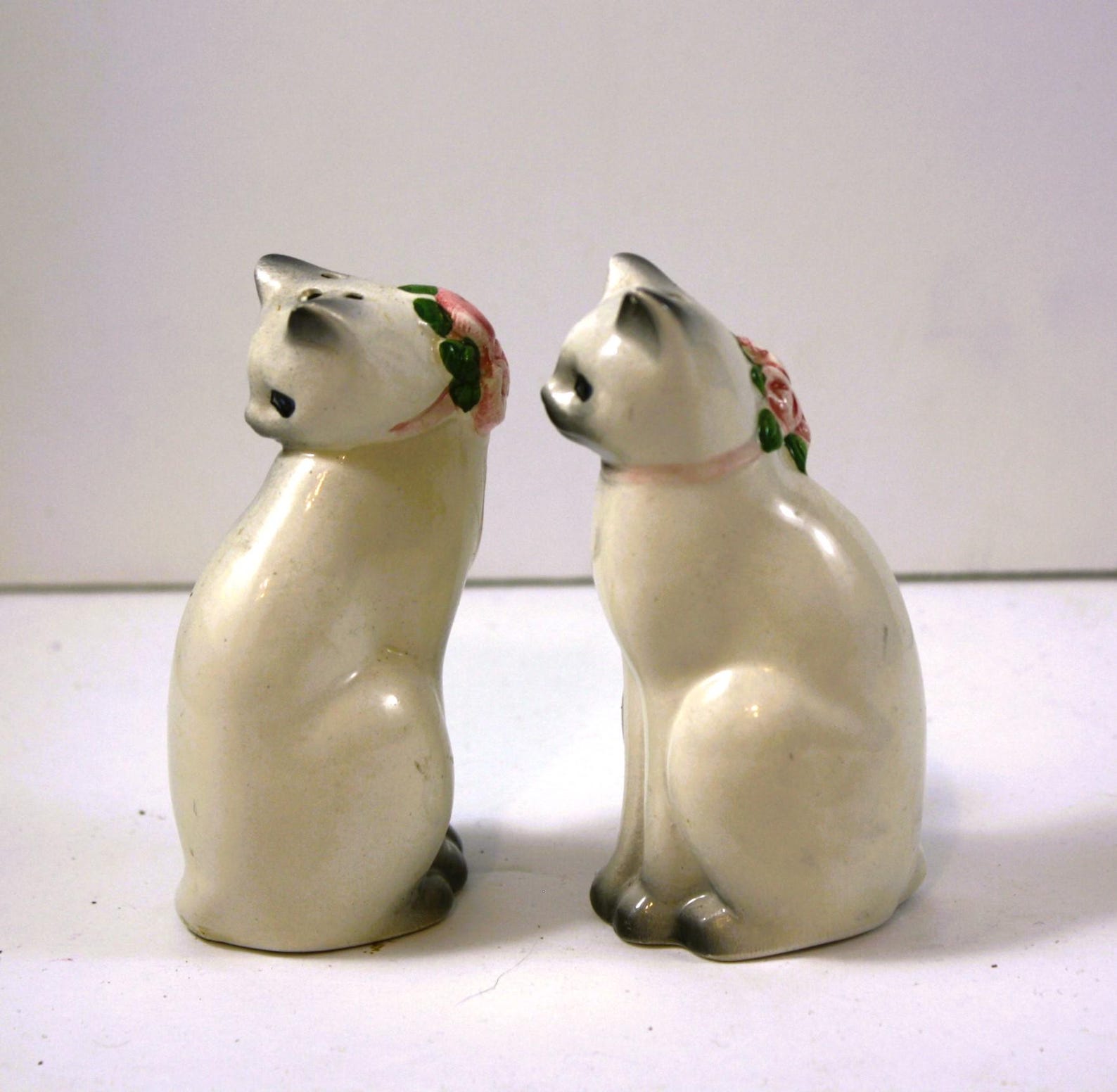 Set of Siamese Cats With Roses Salt & Pepper Shakers Porcelain With ...
