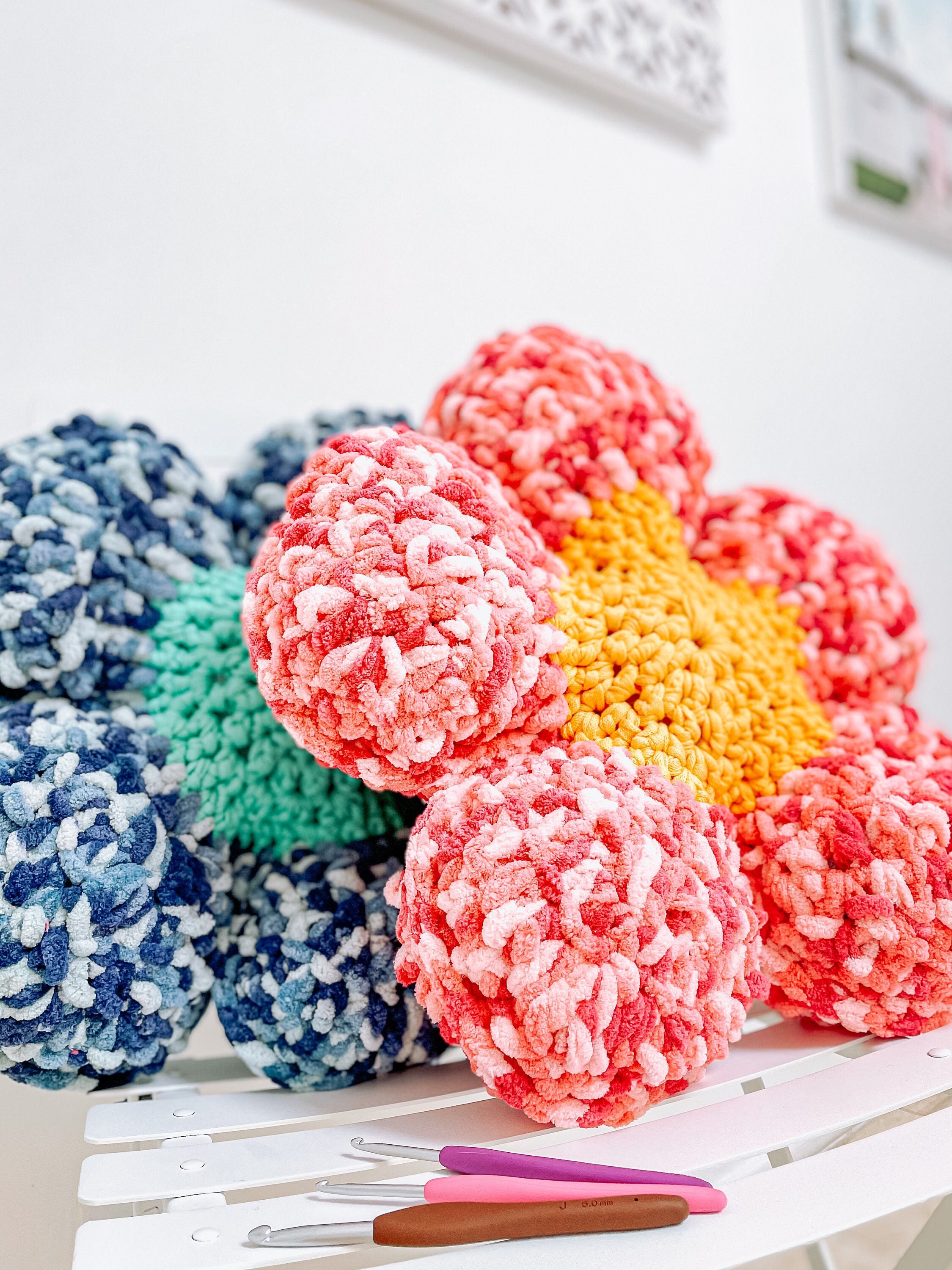 Crochet Flower Plushie PDF Pattern, Crochet Pattern, Pillow Crochet ...