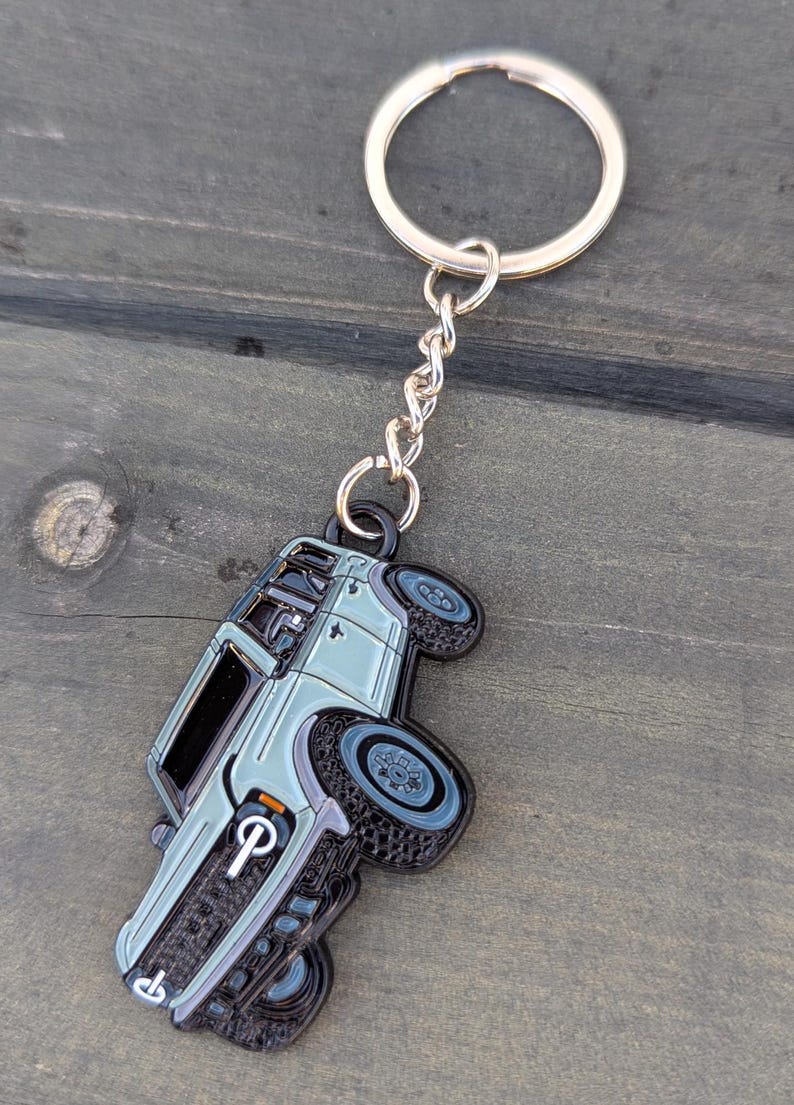 Bronco Truck Key Chain - Trendy Gift for Him, Ideal for Off-road ...