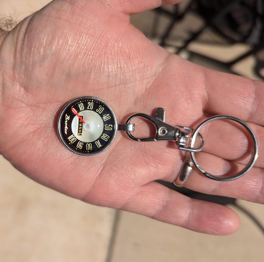 Classic Bronco Keychain Accessories, Bronco 4X4 Truck Key Chain, Gift ...