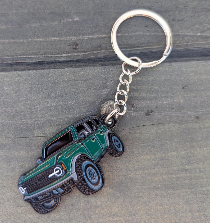 Bronco Truck Key Chain - Trendy Gift for Him, Ideal for Off-road ...