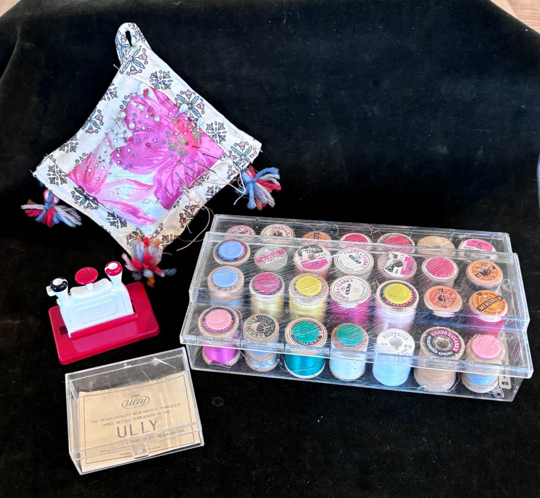 Vintage Wood Thread Spools: Clear Storage Case, Ully Needle Threader ...