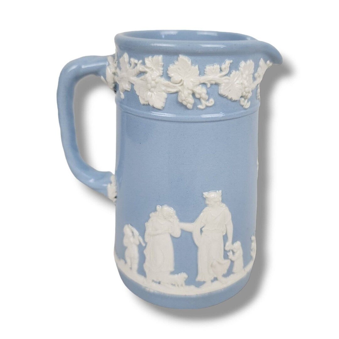 Wedgwood Queensware Creamer Small Pitcher Blue Sacrifice England Green ...