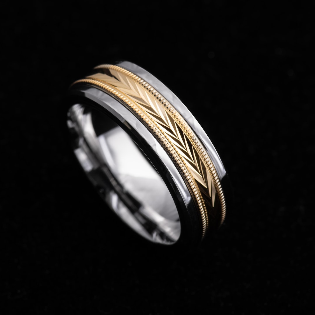 Men's Cobalt Yellow Gold Wedding Band With Diamond-cut V Gold Pattern ...