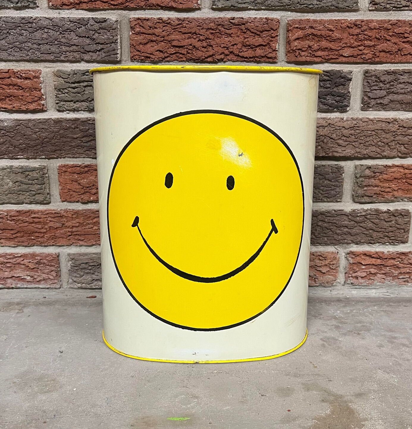 Vintage Smiley Face Metal Trash Can - Cheinco Made in USA - Retro Style ...