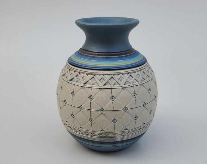 Town House Pottery Vase Cannon Beach Oregon Bill and Bea Cox Pottery ...