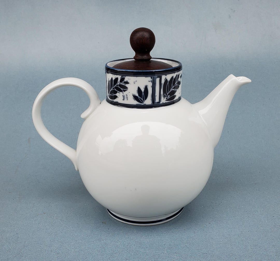 Dansk International Designs Ceylon Tea Pot - Royal Blue Floral Design ...