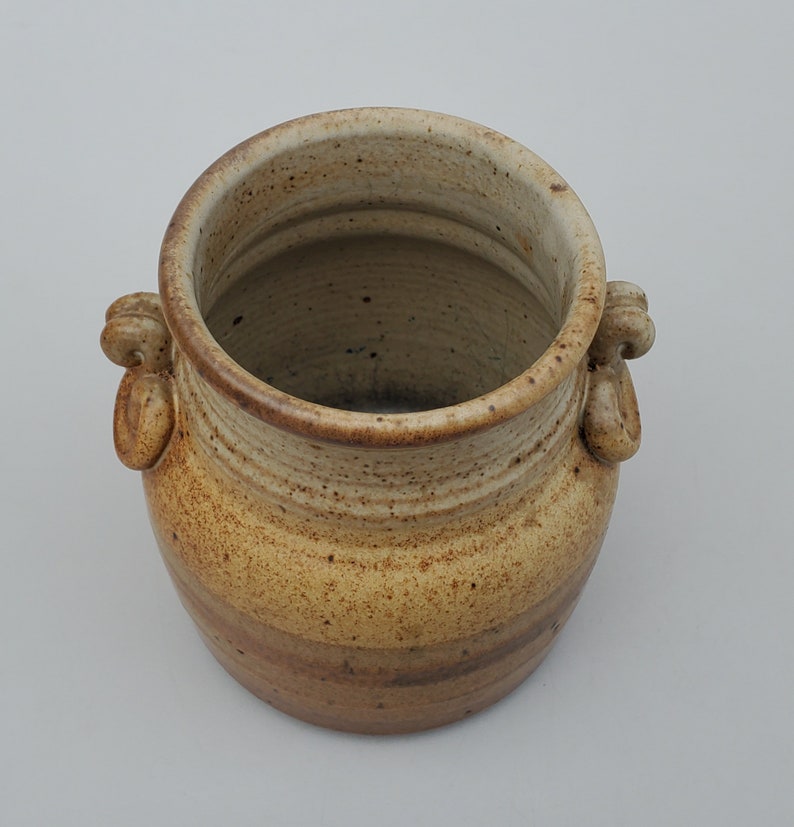 Jeff and Donna Tousley Studio Pottery Vase - Tapered Design With Curled ...