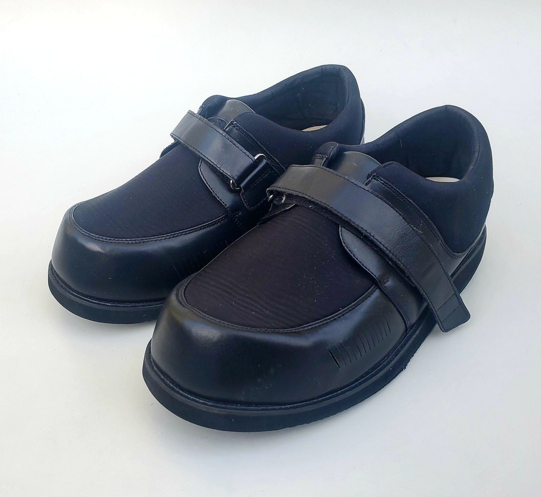 Priority Medical Diabetic Shoe Apis 728E Model Men's Stretchable Shoe ...