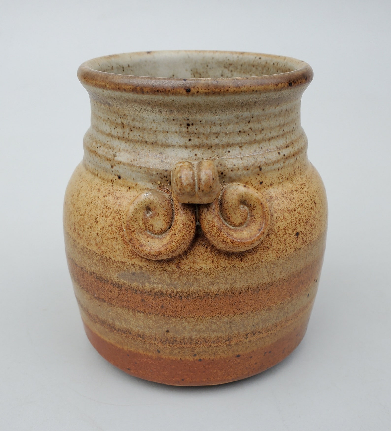 Jeff and Donna Tousley Studio Pottery Vase - Tapered Design With Curled ...