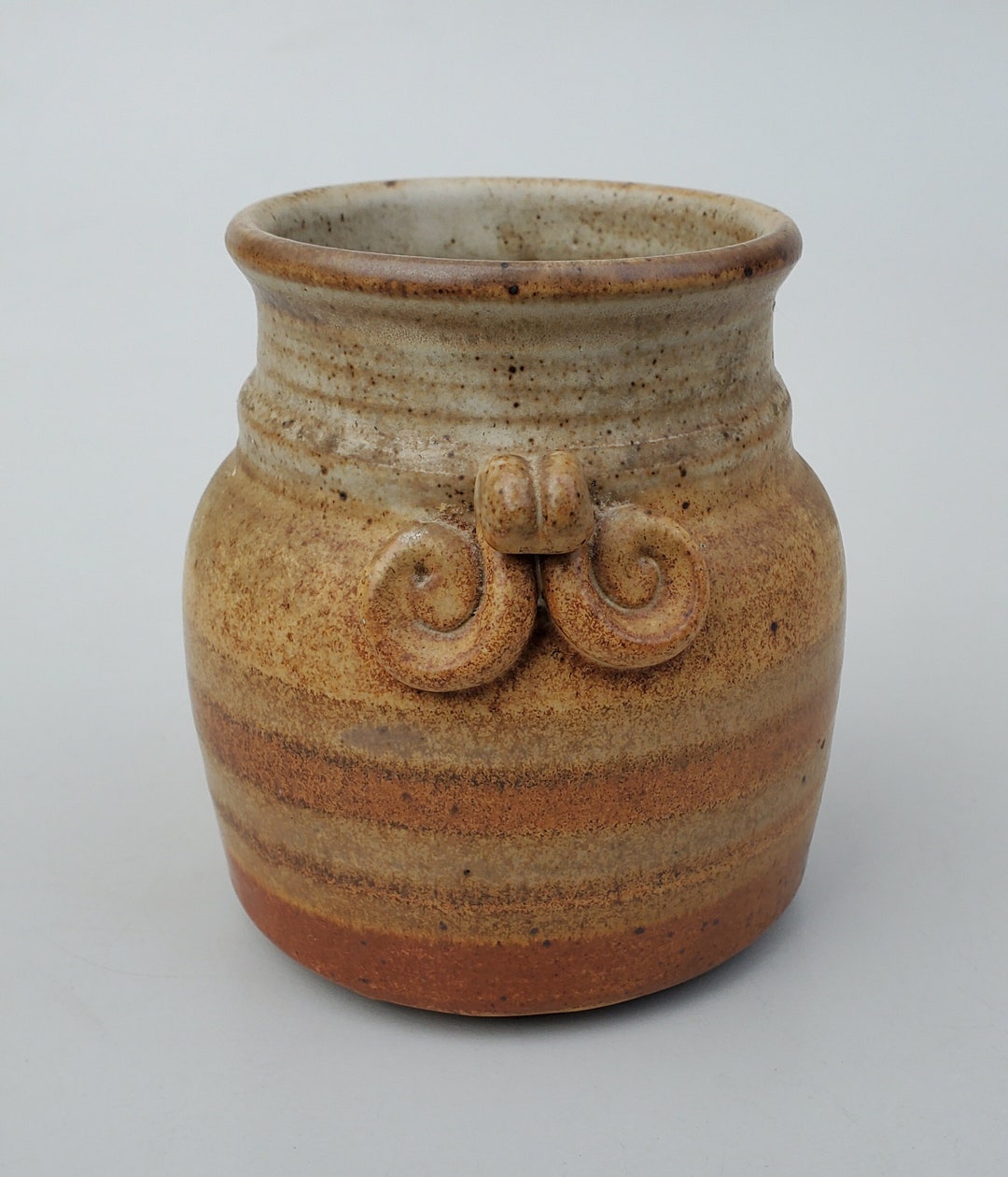Jeff and Donna Tousley Studio Pottery Vase - Tapered Design With Curled ...