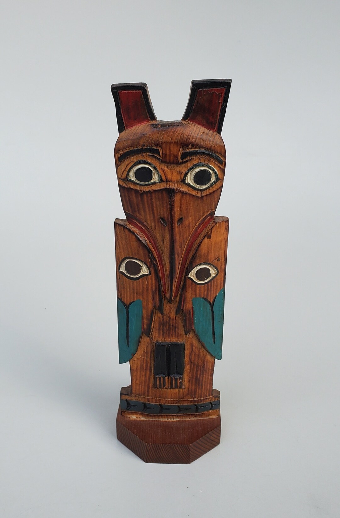 Ray Moore Alaska Black Diamond Carved Sun and Raven Carved Wooden Totem ...