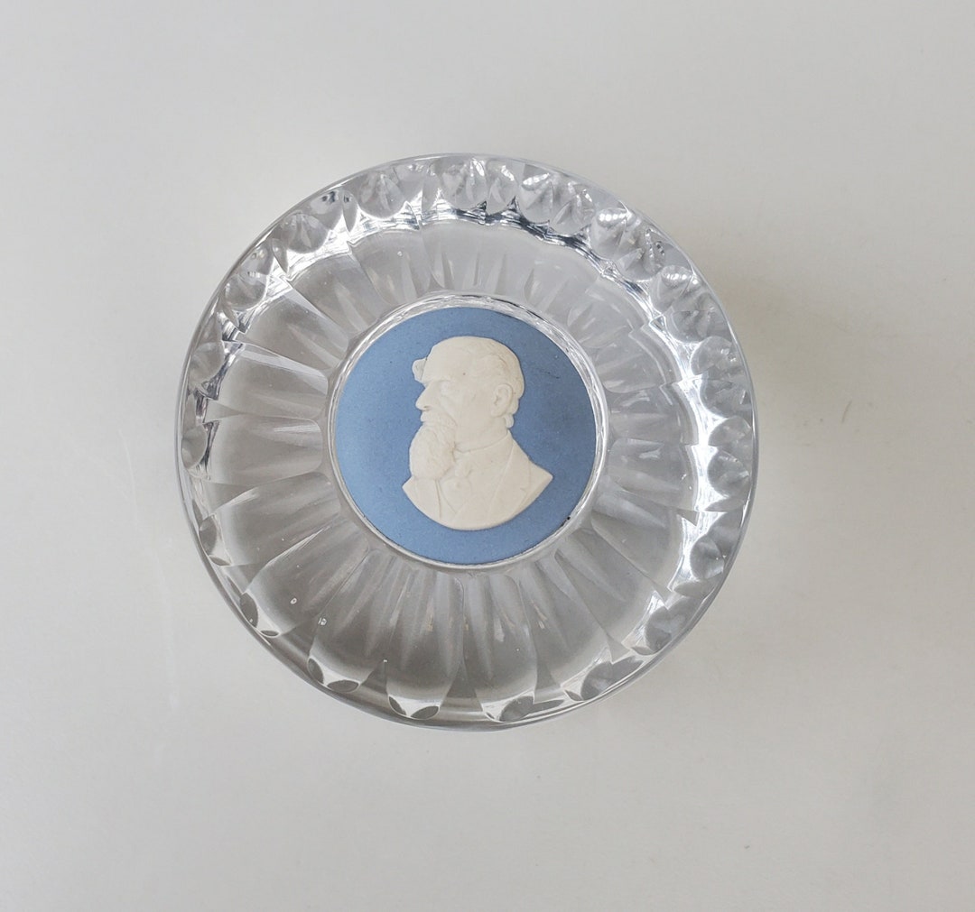Wedgwood Crystal Glass Paperweight - Charles Dickens Cameo Jasperware ...