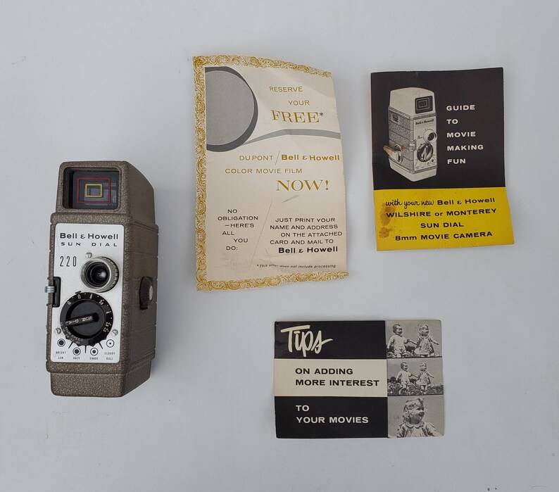 Vintage Bell and Howell Model 220 Sun Dial 8mm Roll Movie Camera - in ...