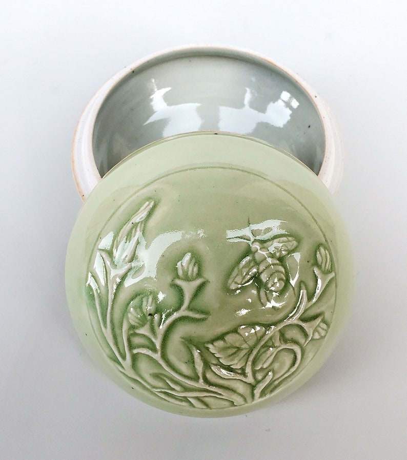 Elaine Coleman Carved Porcelain Covered Bowl Hand Carved - Etsy