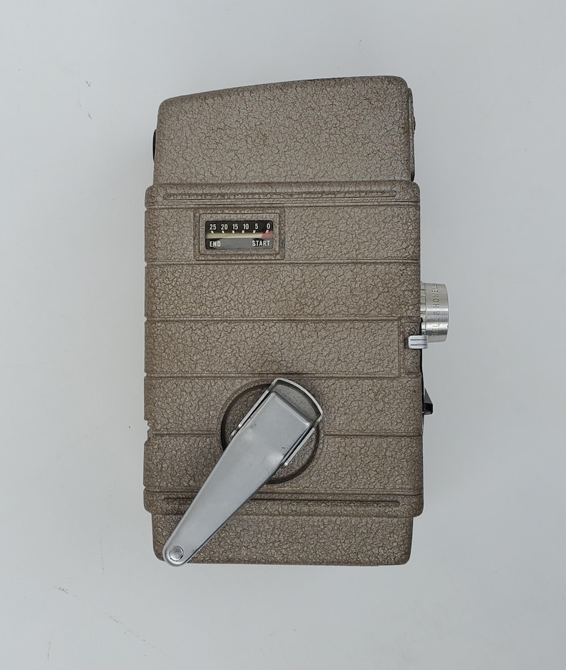 Vintage Bell and Howell Model 220 Sun Dial 8mm Roll Movie Camera - in ...