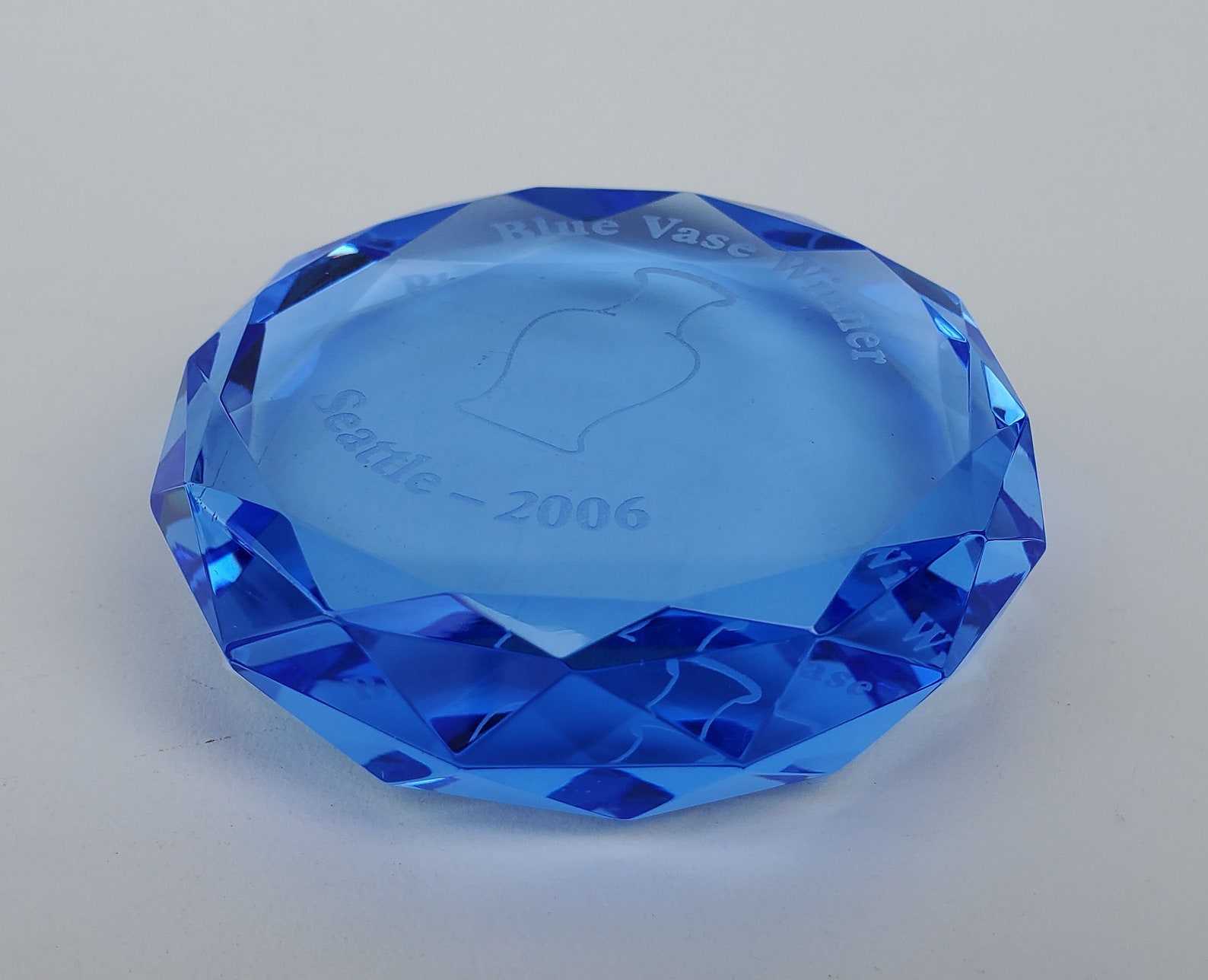 Blue Glass Paperweight Award Blue Vase Winner Seattle - Etsy.de