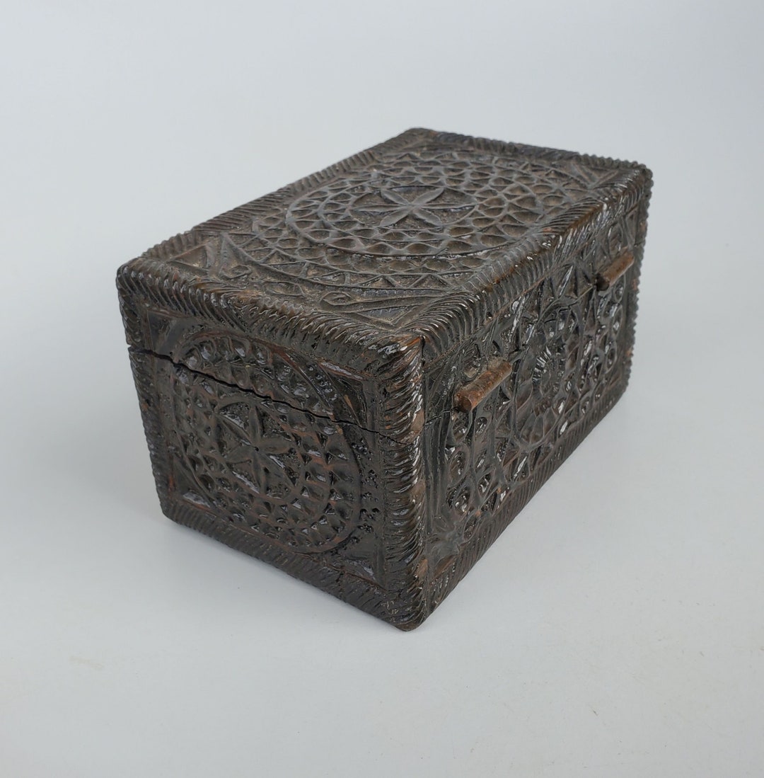 1933 Ole Olson Carved Folk Art Wooden Box - Finely Carved Floral Design ...