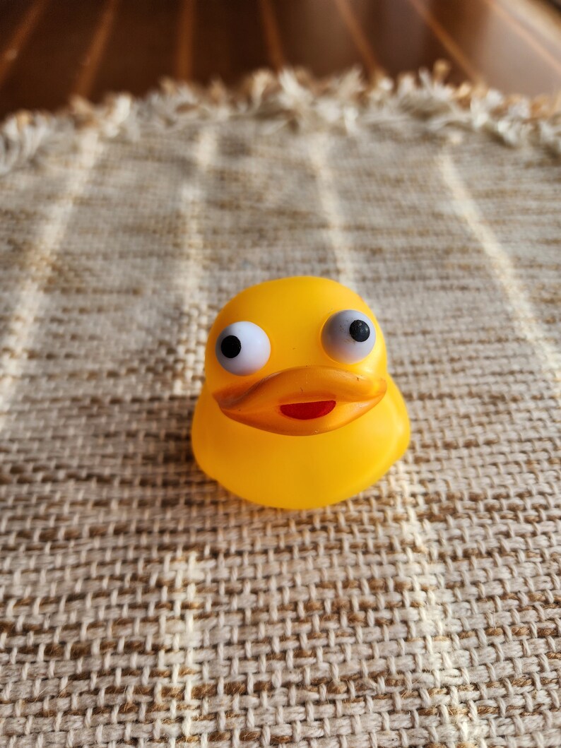 Yellow Eye Popper Rubber Ducks Cruise Ship Game Jeep Duck Game Birthday ...
