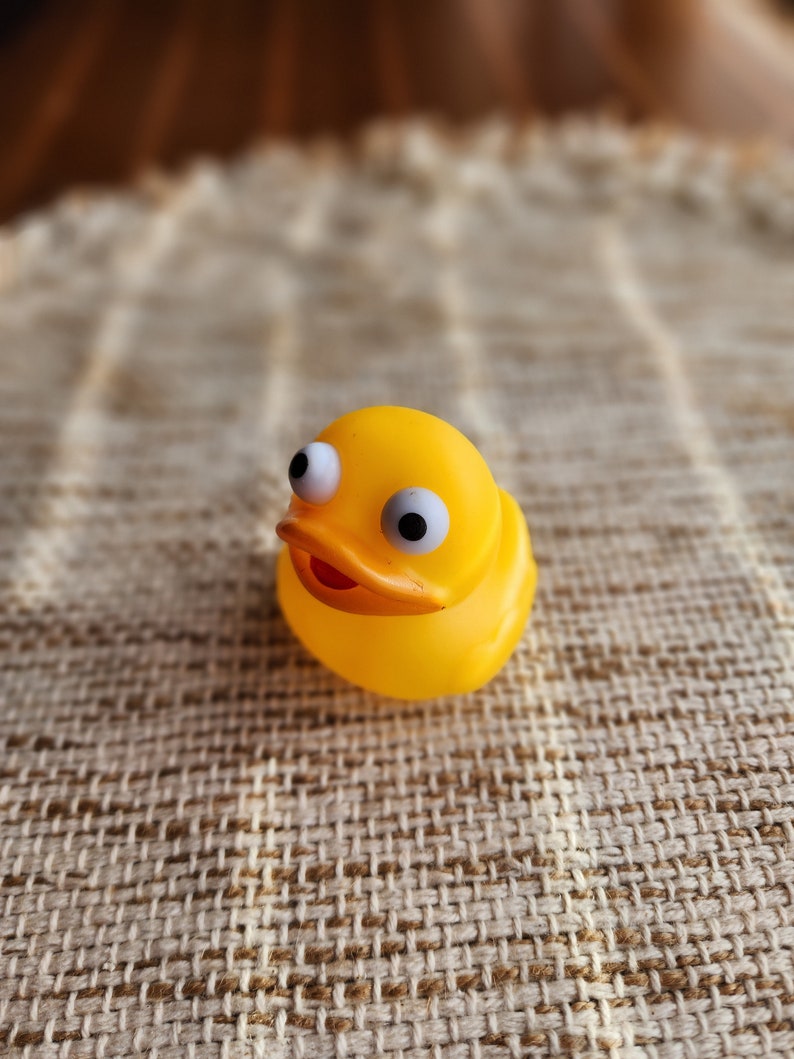 Yellow Eye Popper Rubber Ducks Cruise Ship Game Jeep Duck Game Birthday ...