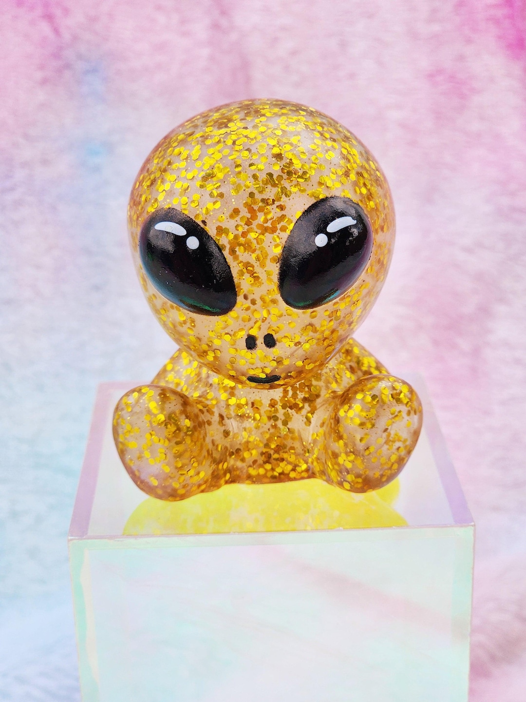 Yellow Glitter Alien | Cute Novelty Gifts | Alien Lover | Office Desk ...
