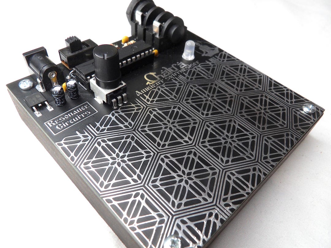 RC Circuit Bent 'CHAKRA' Meditative Sound Generator Ambient Drone Synth ...
