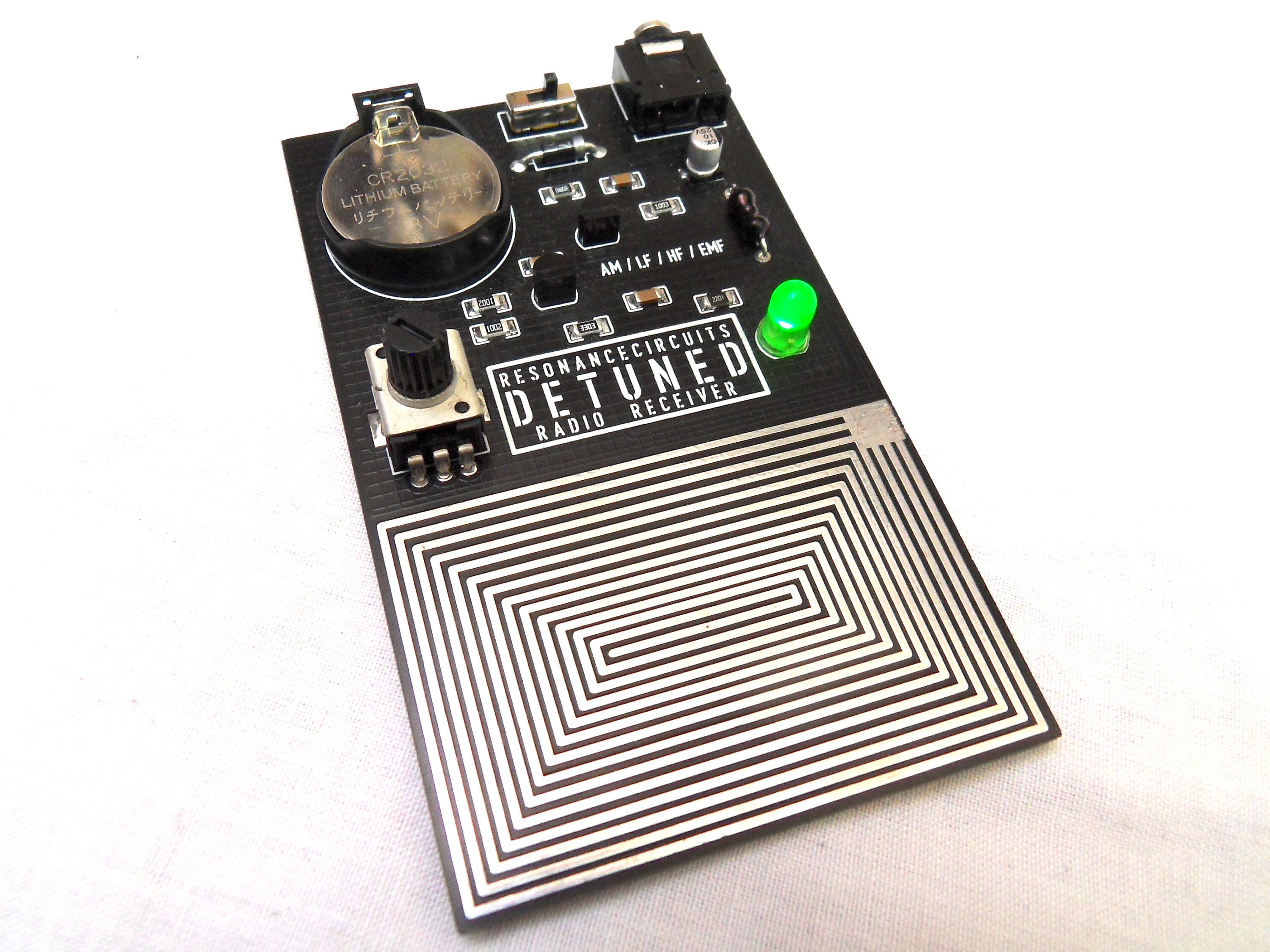RC Circuit Bent 'DETUNED' Experimental Am/sw/hf/lf/emf Receiver Sound ...