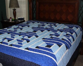 Labyrinth quilt | Etsy