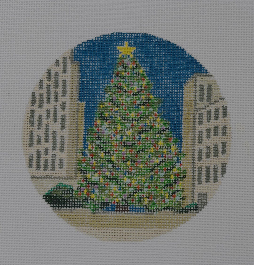 Needlepoint Rockefeller Center Christmas Tree Ornament 18 Count - Etsy