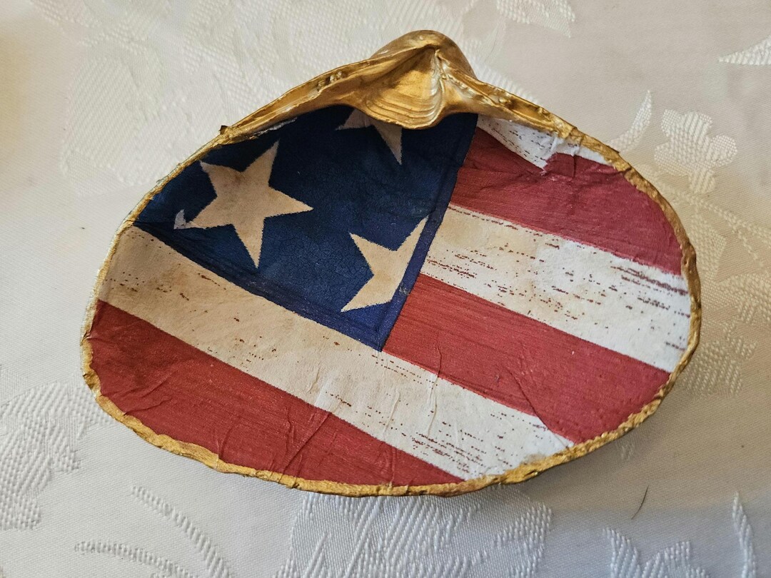 Decoupage Clam Shell American Flag - Etsy