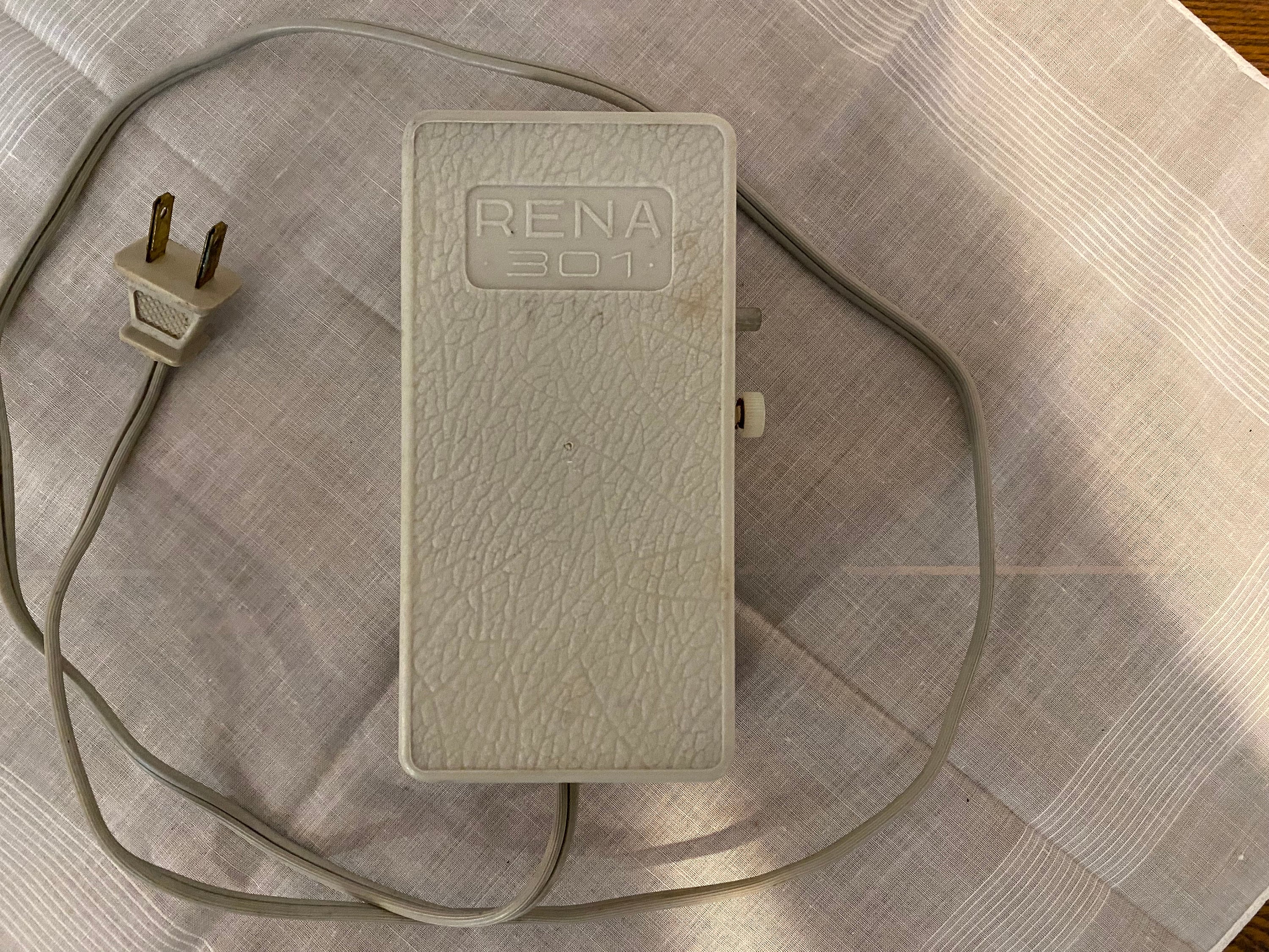 Vintage Rena Aquarium Air Pump - Etsy