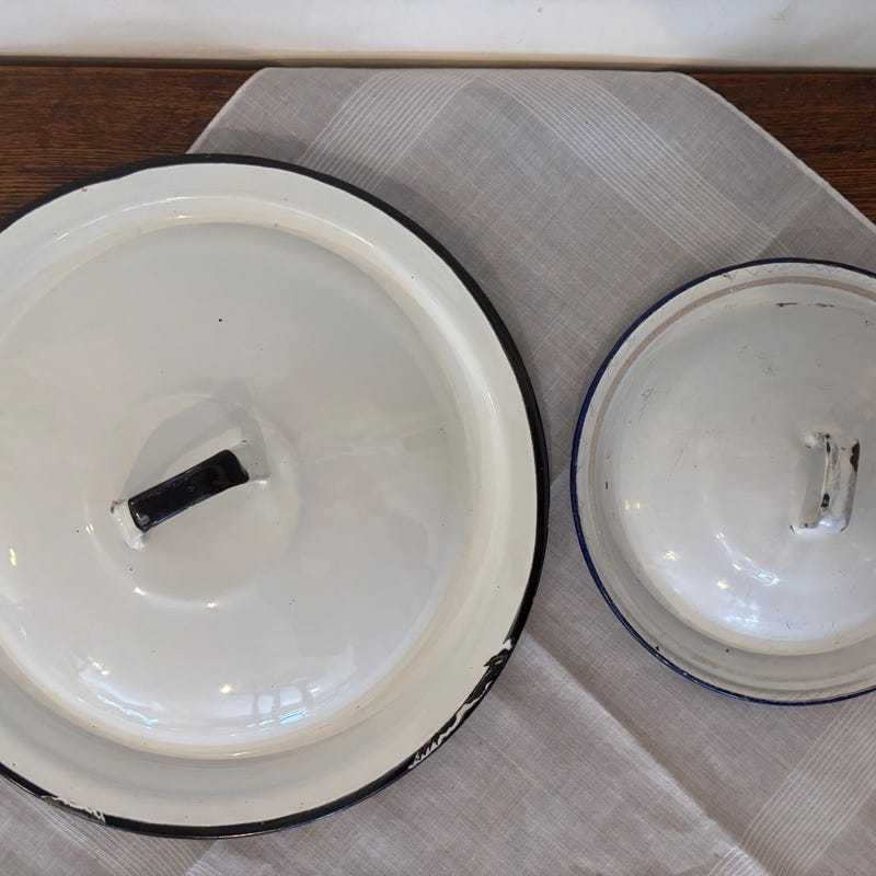 Large Vintage Enamel Pan - Etsy