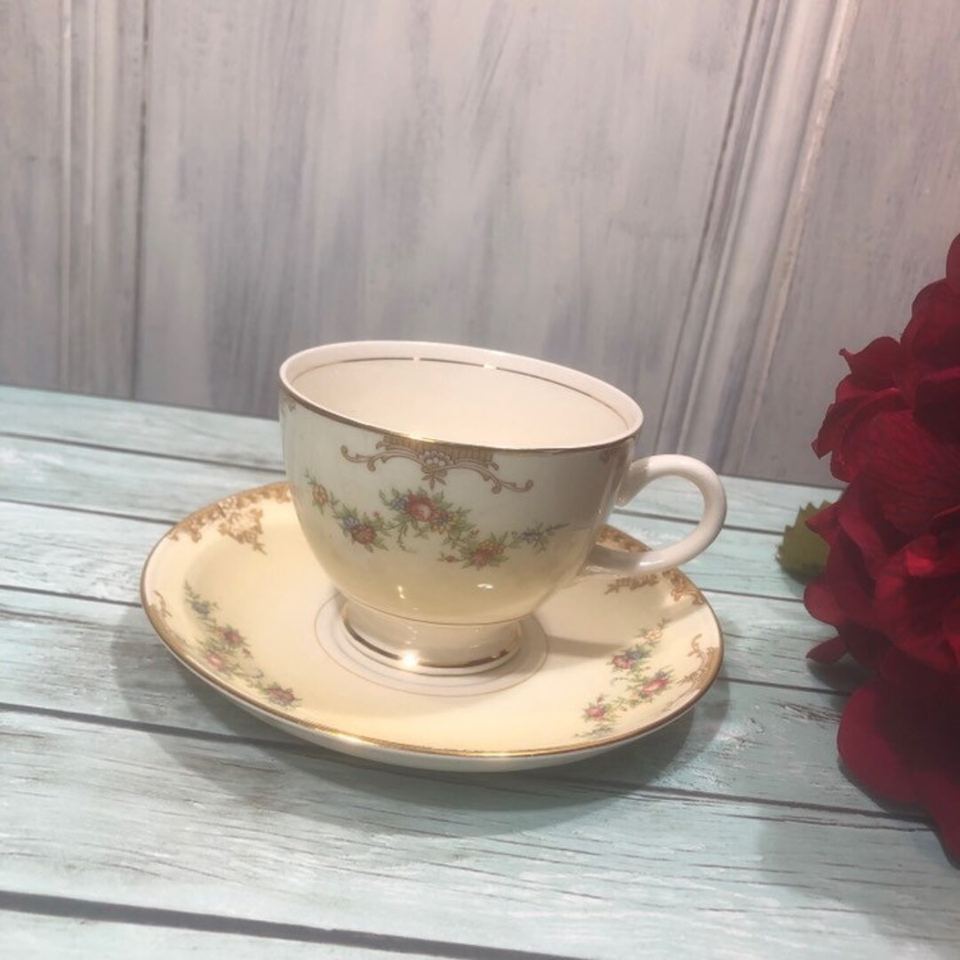 Nautilus Tea Cups and Saucers 46N USA Eggshell 22KT Gold Filigree Pink ...