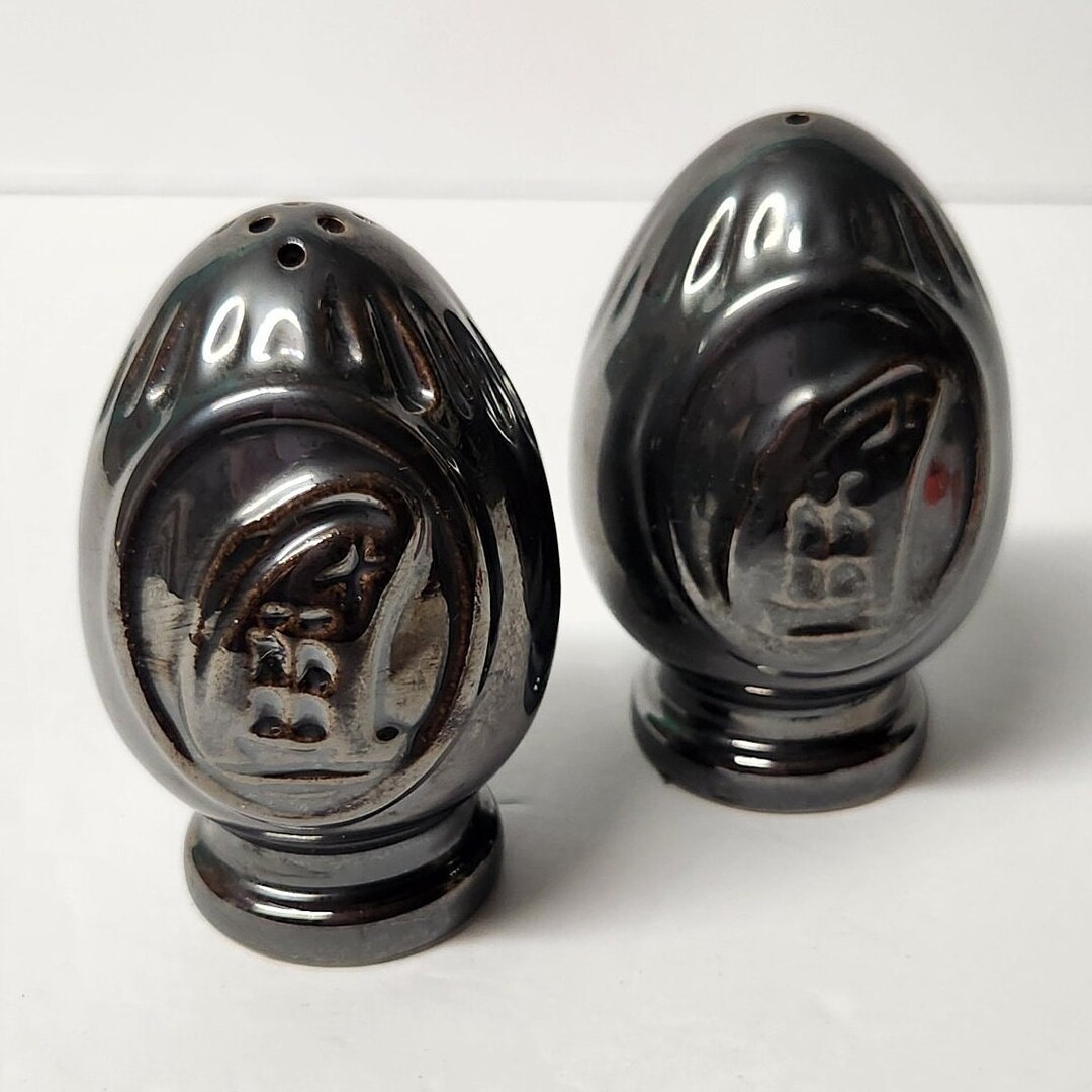 Unique Egg Shaped Footed Ceramic Salt & Pepper Shakers in Dark Grey ...