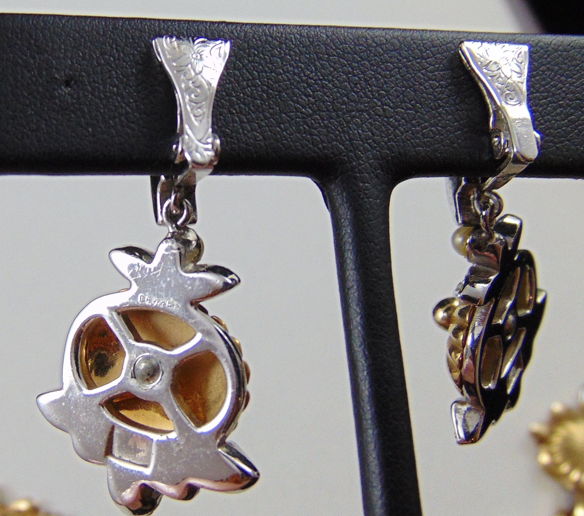 Vintage Signed Dewees Full Parure With Two Pairs of Earrings Pendant ...