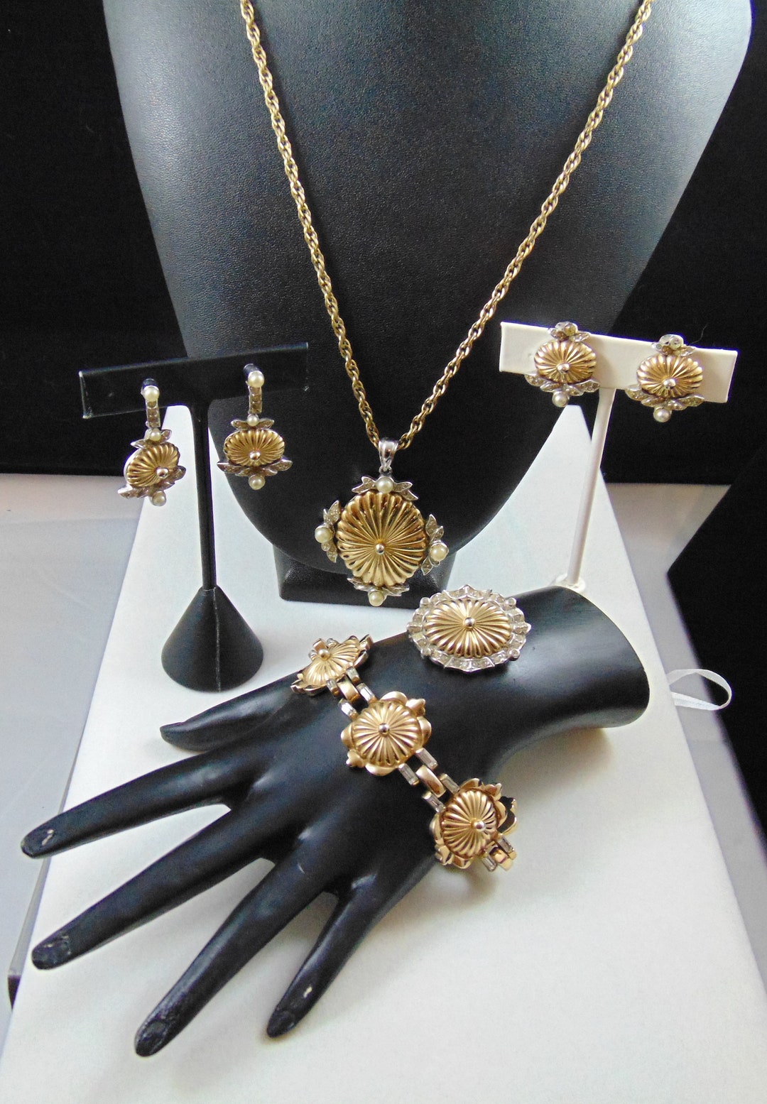 Vintage Signed Dewees Full Parure With Two Pairs of Earrings Pendant ...