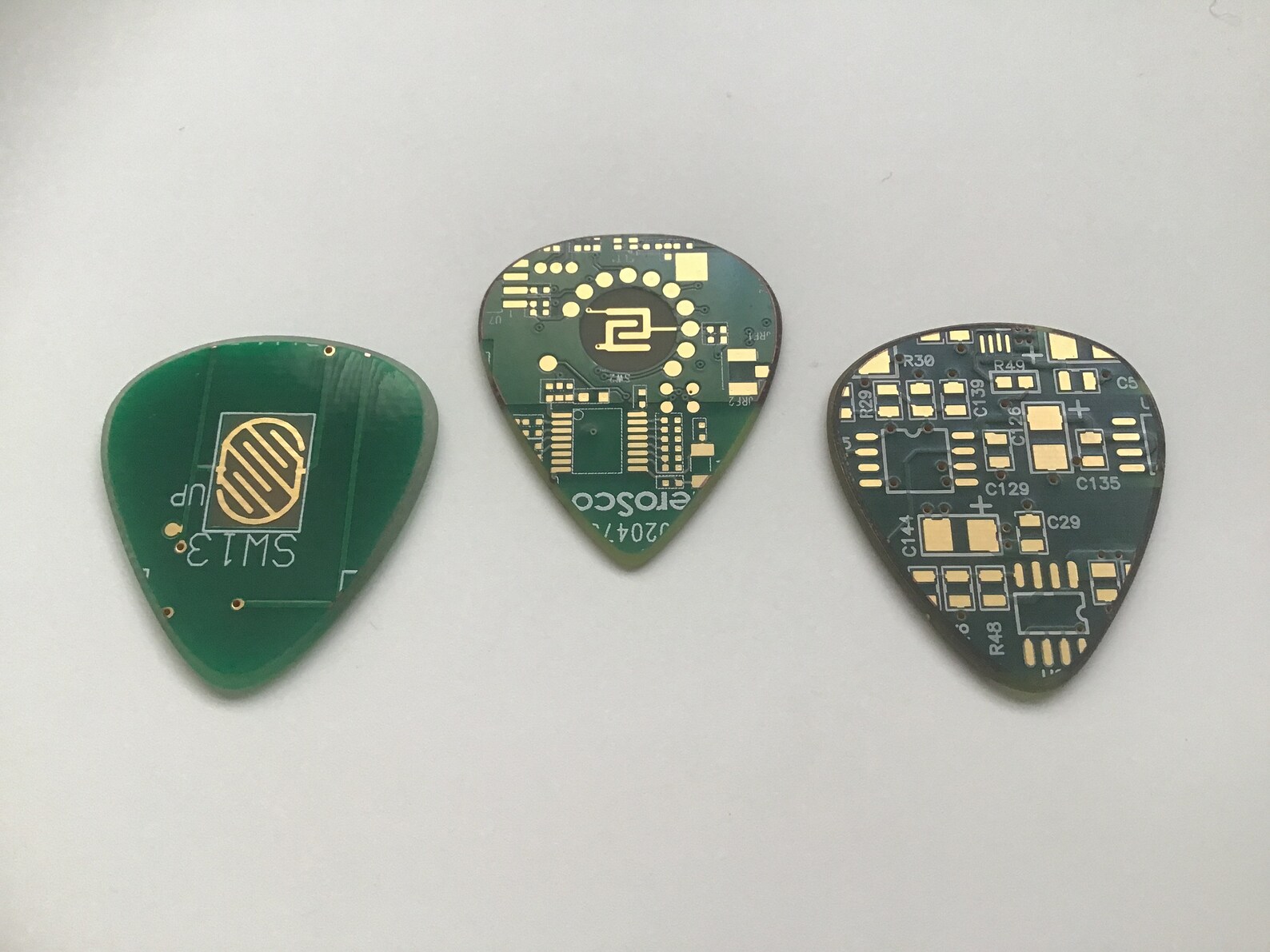 Handmade Recycled Gold Plated Circuit Board Guitar Picks - Etsy