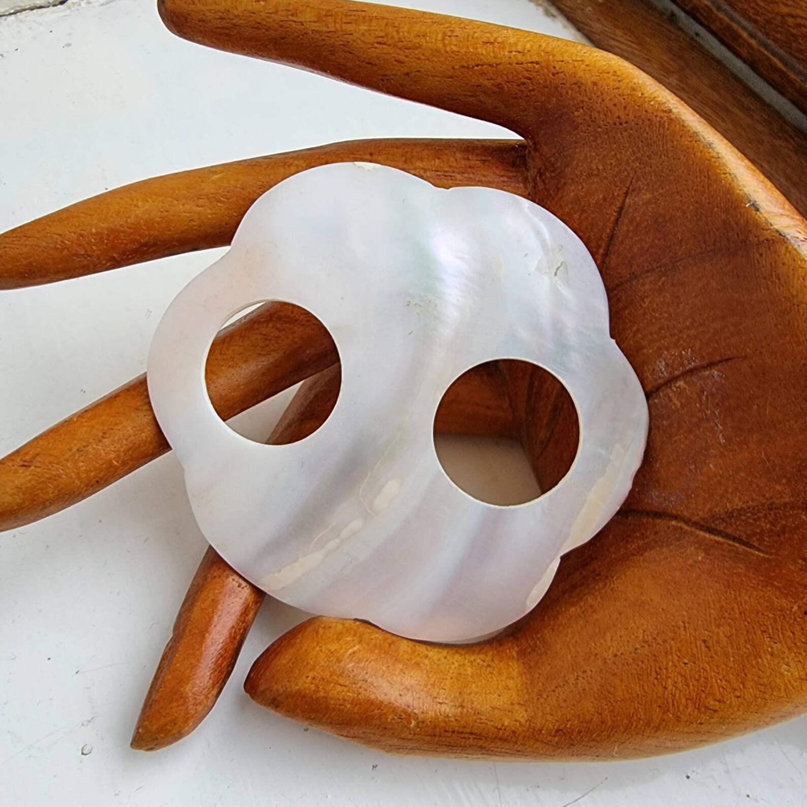 Coconut Shell Sarong Clip Scarf Holder Round Flower Heart - Etsy UK