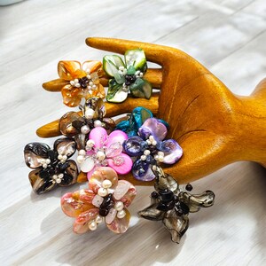 Large Flower Ring for Ladies Shell Floral Band Glass Bohemian Ring ...